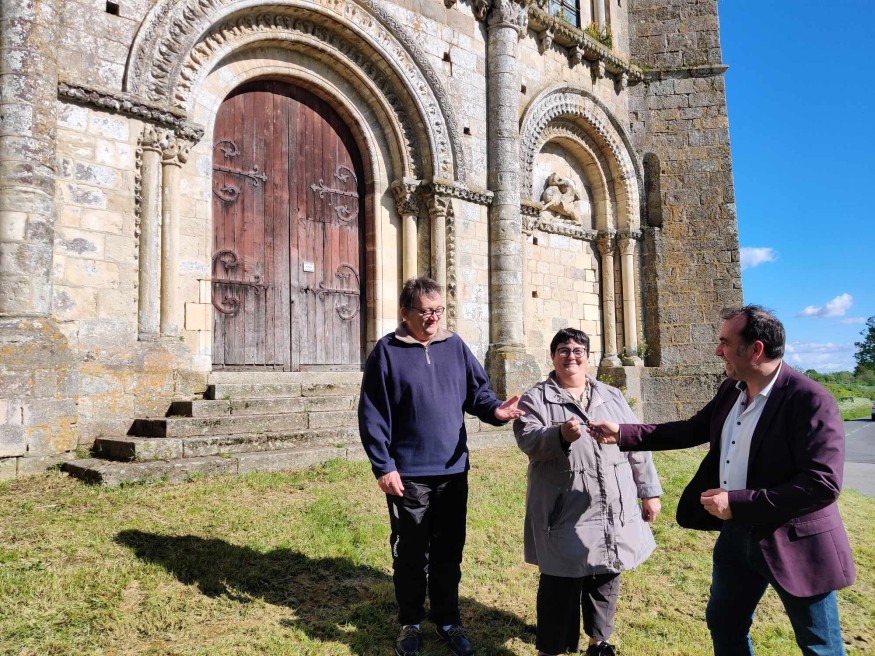 Grâce aux habitants du quartier, l’Eglise Saint Pierre de nouveau ...